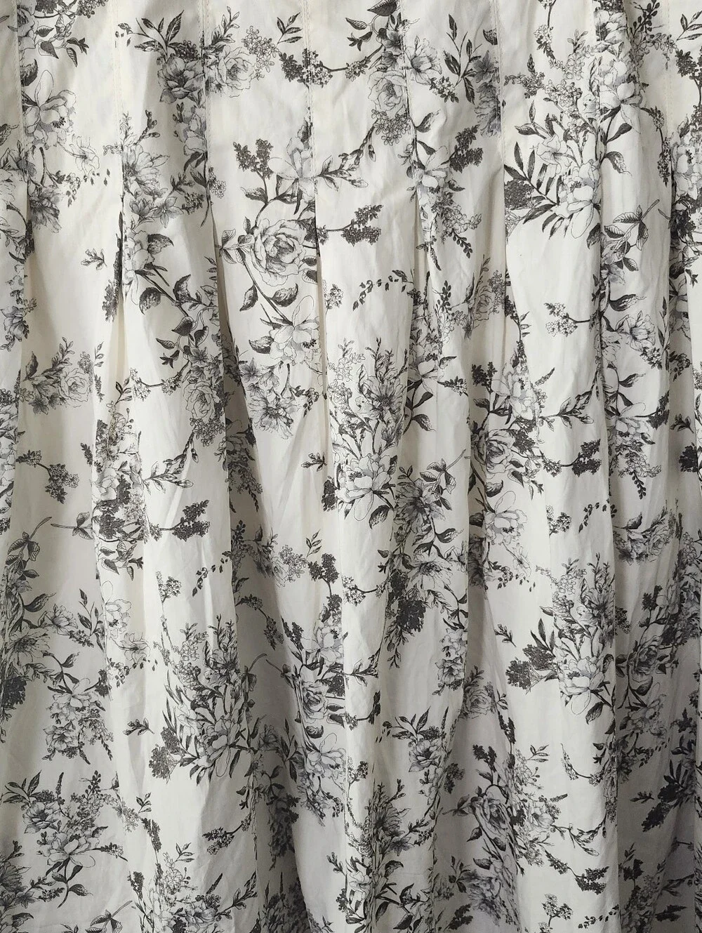 Moon River | Skirts | Moon River Pleated Floral Toile Midi Skirt In ...